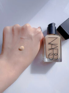 崩れる？NARSライトリフレクティングファンデーションの色選びや使用感をレビュー | 脱ファンデ計画