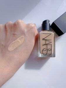 崩れる？NARSライトリフレクティングファンデーションの色選びや使用感をレビュー | 脱ファンデ計画